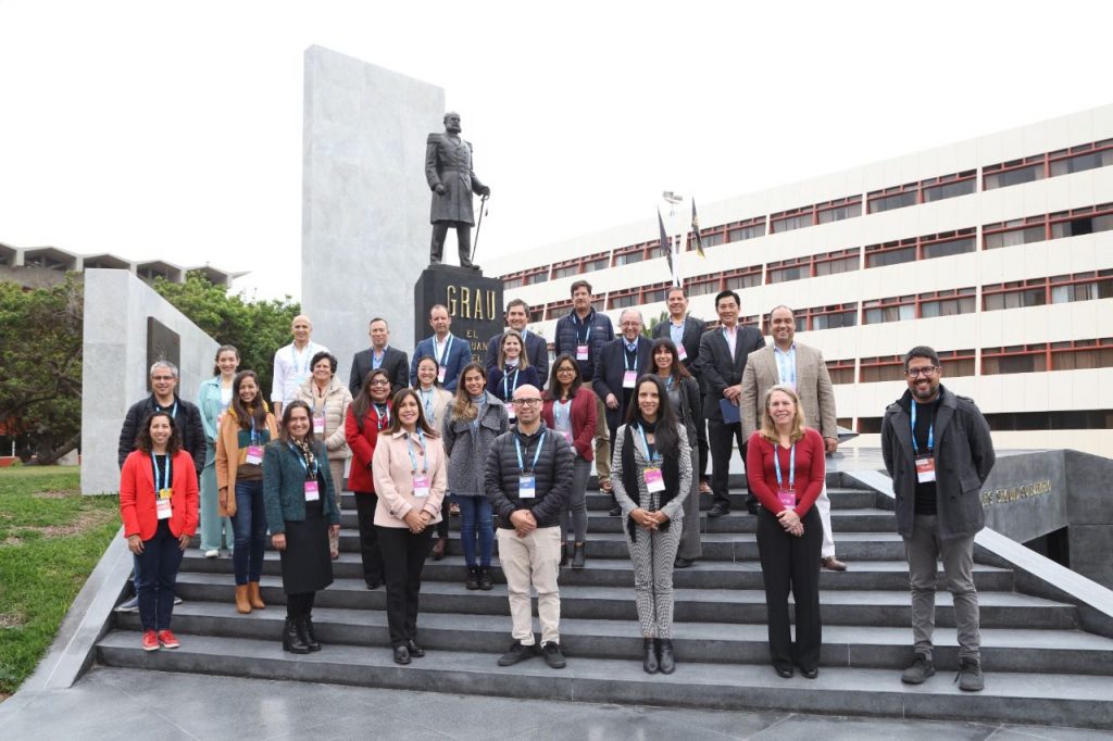 #CADEuniversitario: Ocho líderes peruanos brindan sus recomendaciones ...