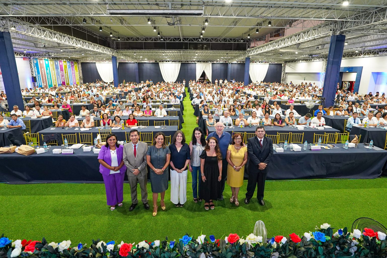 Más de 4,000 personas participaron en la primera Réplica de CADE ...